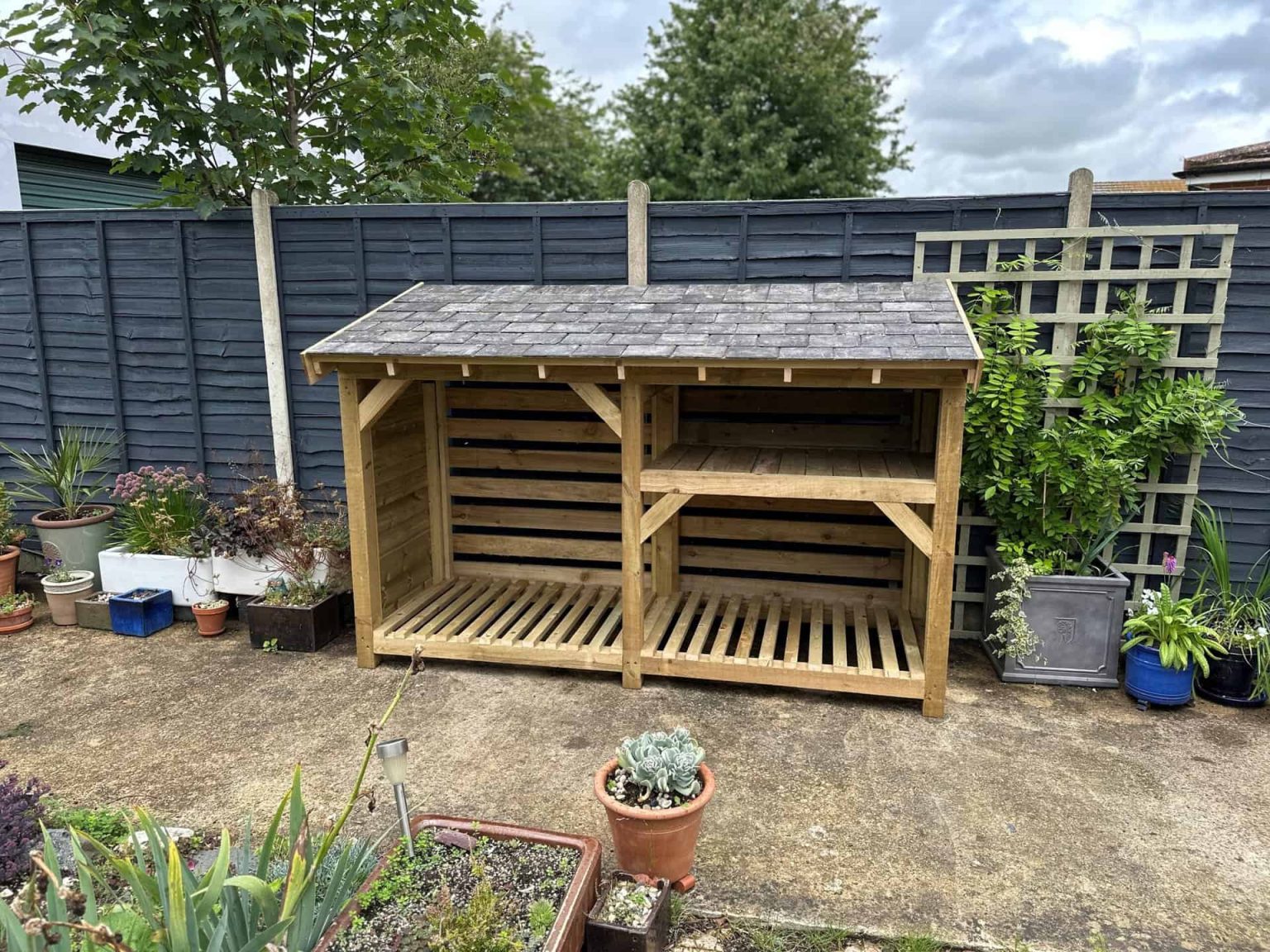 George - Log Store With Kindling Shelf
